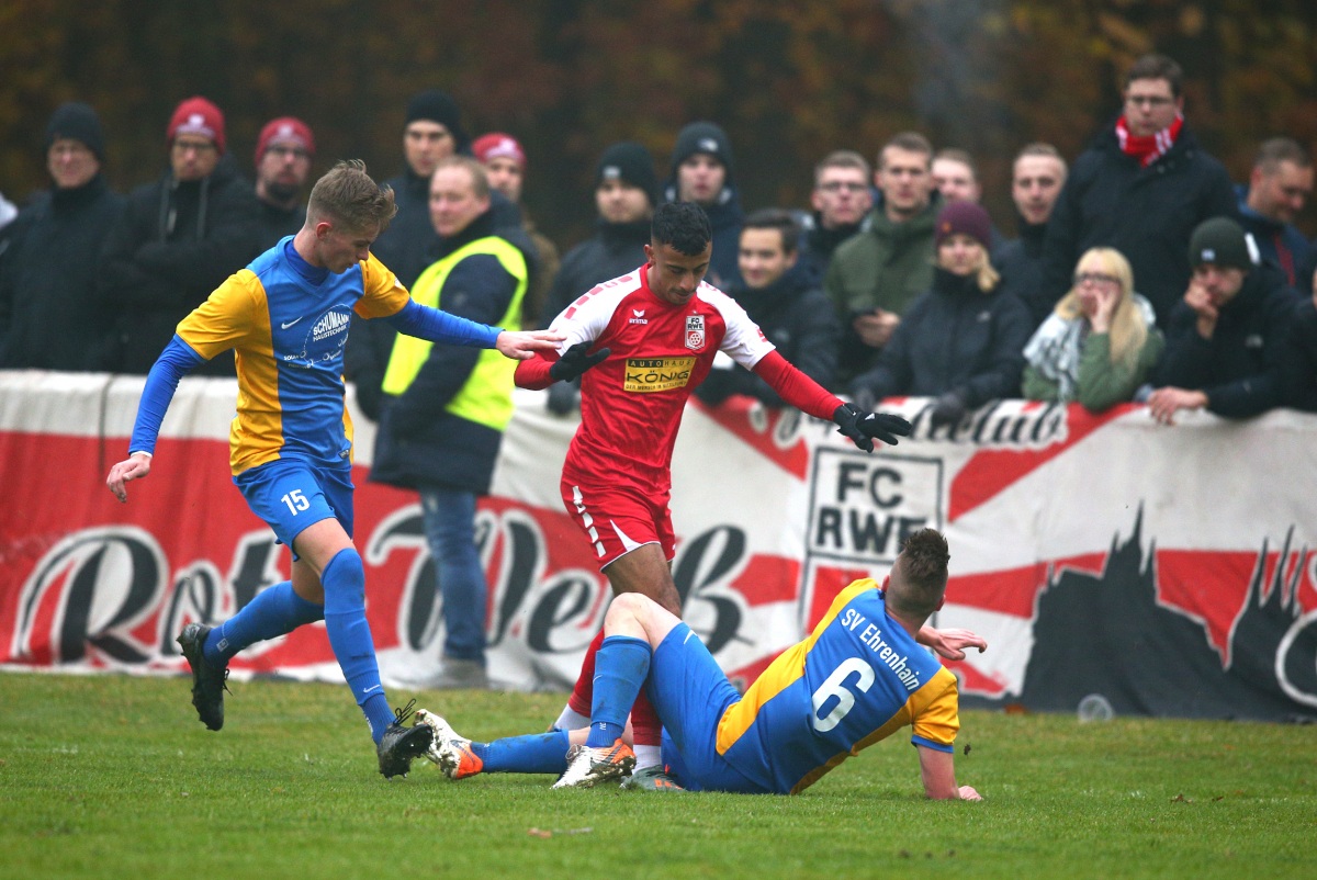Viertelfinale Thüringenpokal SV Ehrenhain - FC RWE - Mediathek - FC Rot ...