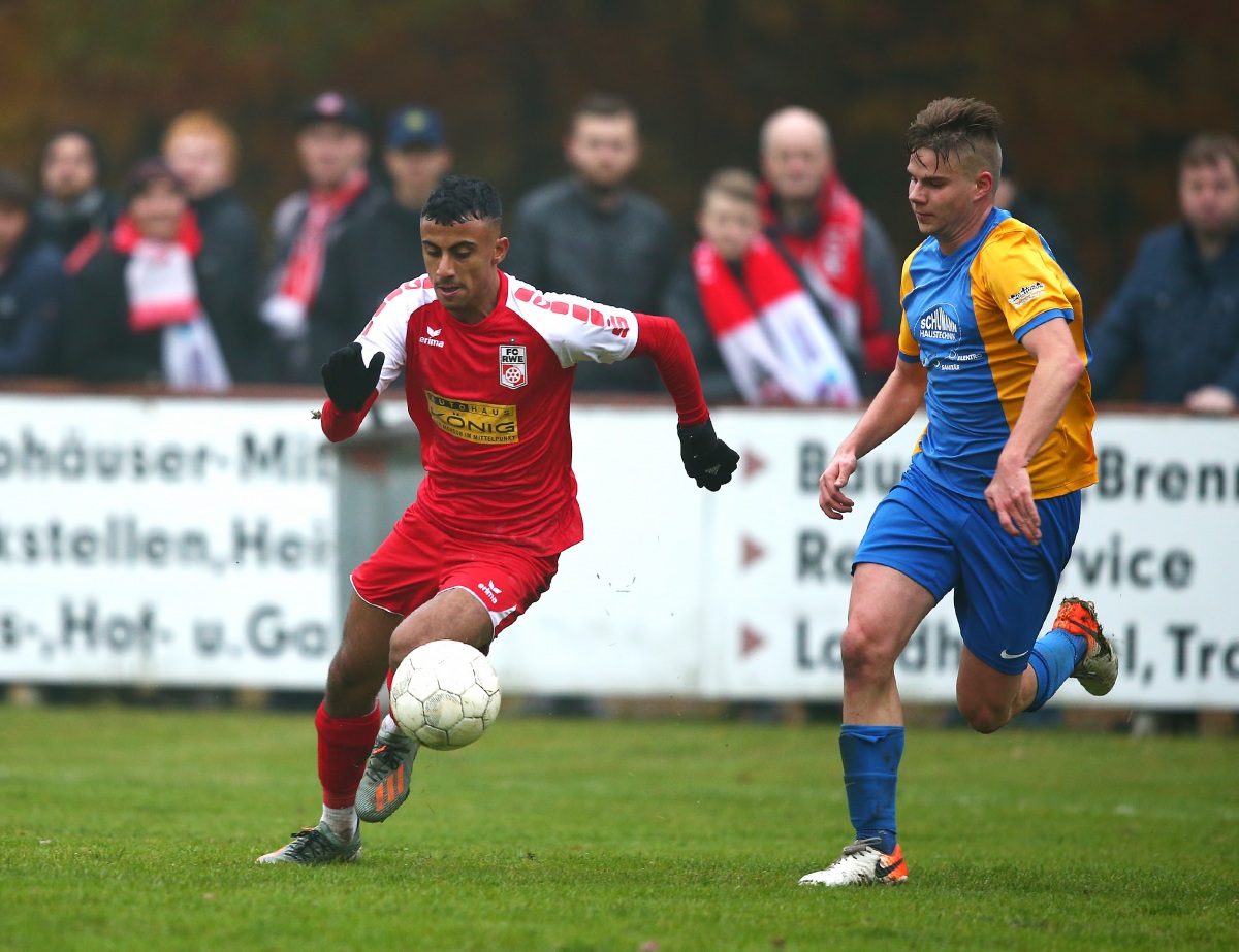 Viertelfinale Thüringenpokal SV Ehrenhain - FC RWE - Mediathek - FC Rot ...