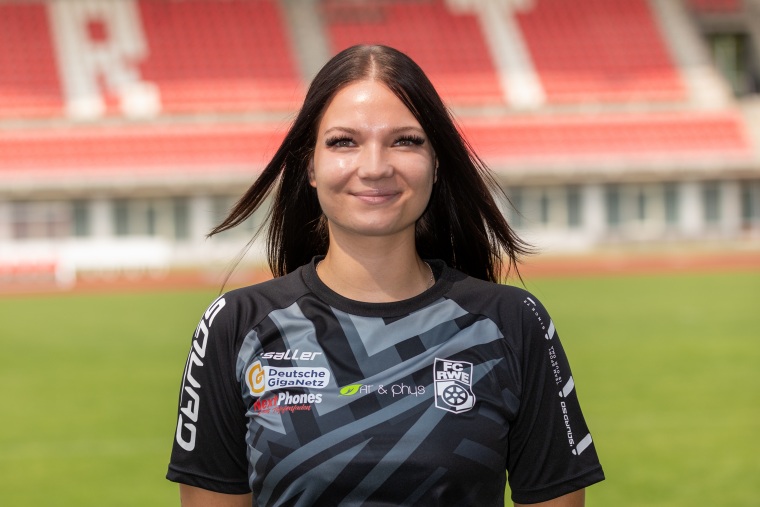 Lina Reichenbach - Erste Mannschaft - FC Rot Weiß Erfurt